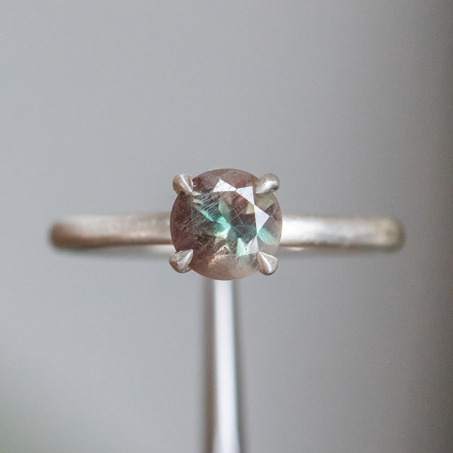 0.76ct Round Oregon Sunstone Solitaire Ring in Satin Sterling Silver – Anueva Jewelry