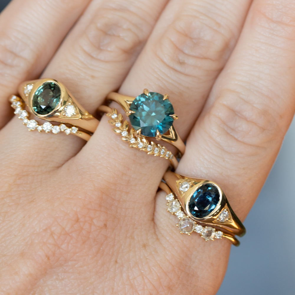 1.26ct Oval Green Untreated Montana Sapphire Signet Style Ring with Di ...