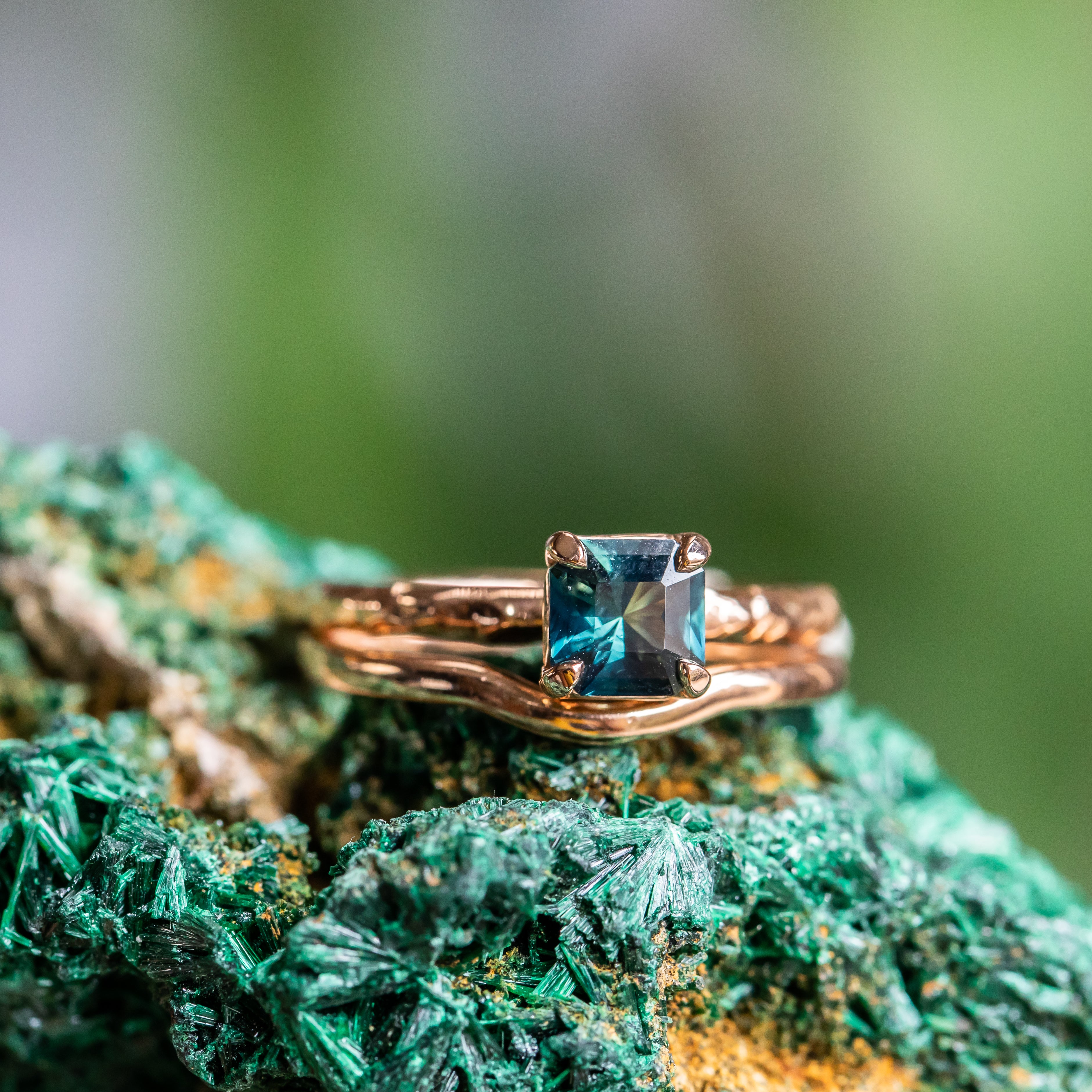 Contour Wedding Band - Women's Plain Curved Wedding Band – Anueva Jewelry